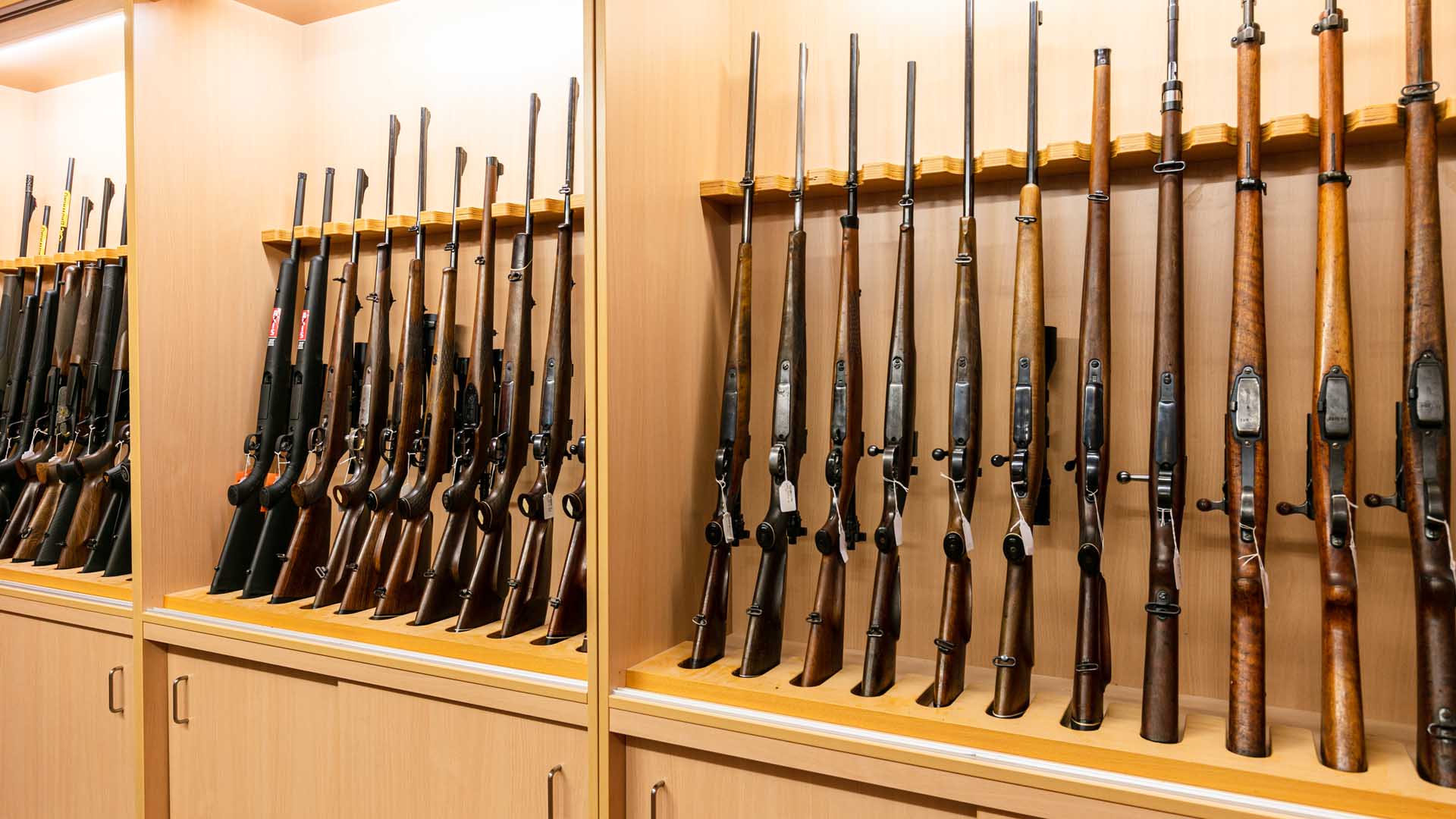 Services | FZH Waffen GmbH